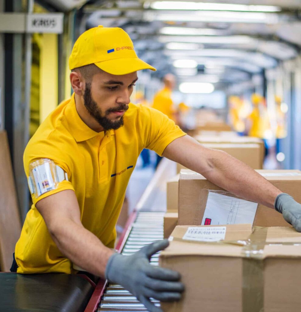 What Does a Shipping and Receiving Associate Do? - NCW